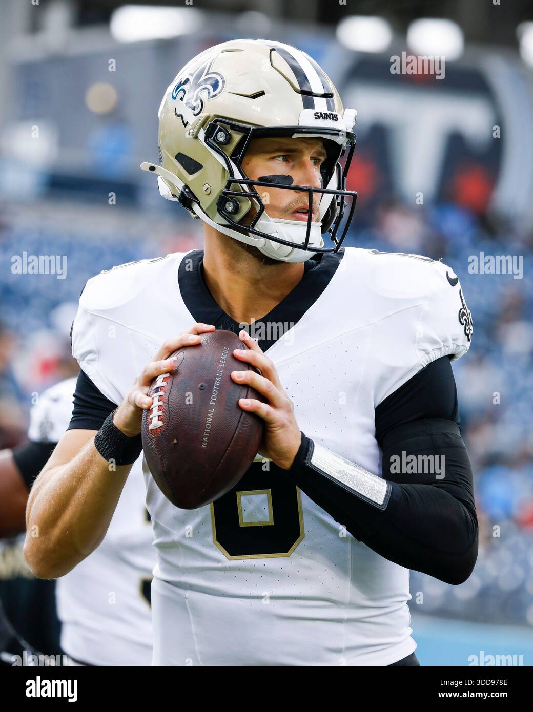 New Orleans Saints quarterback Tyler Shough (6) warms up before the ...