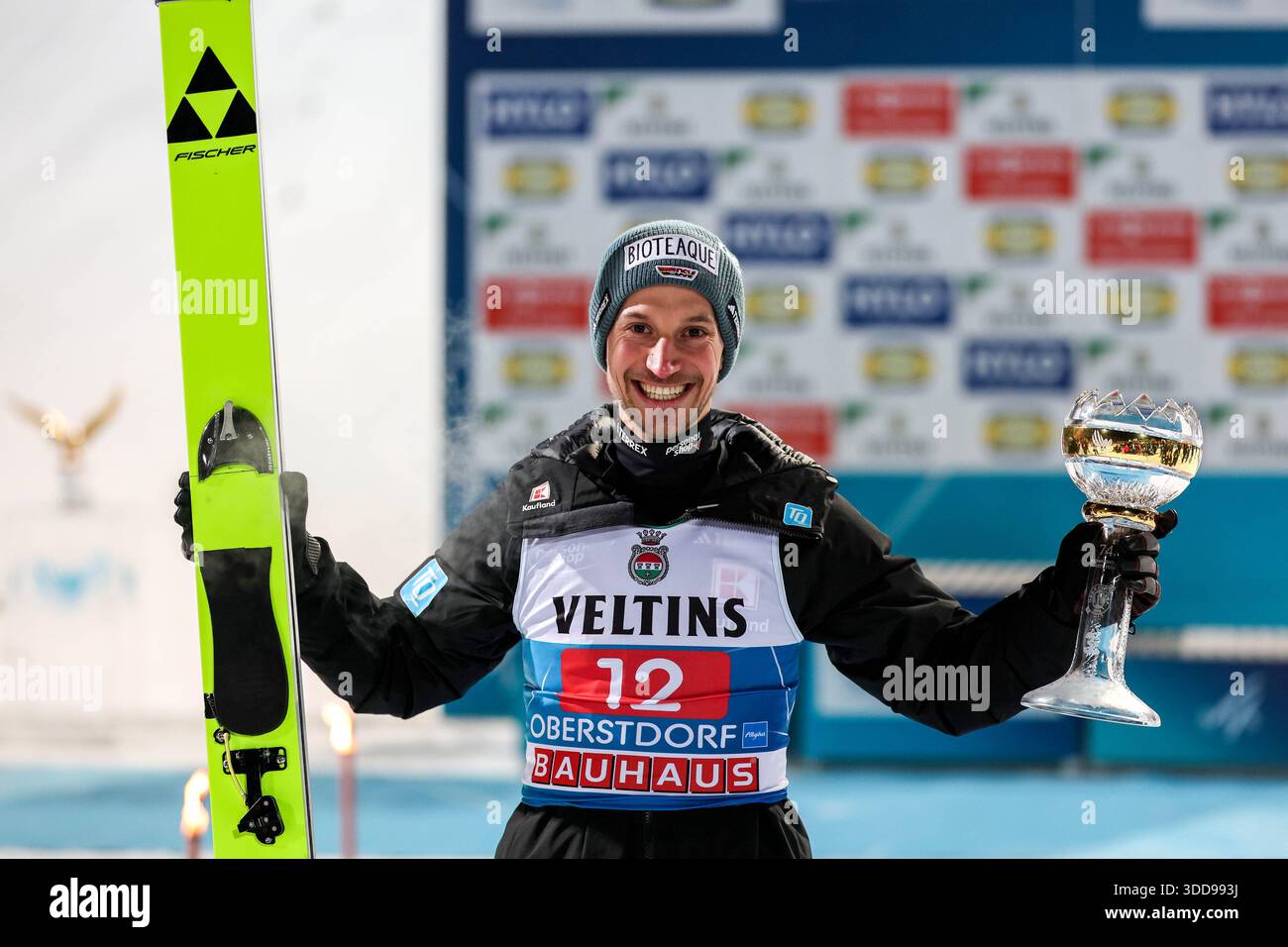 74. Vierschanzentournee am 29.12.2025 an der Schattenbergschanze in ...