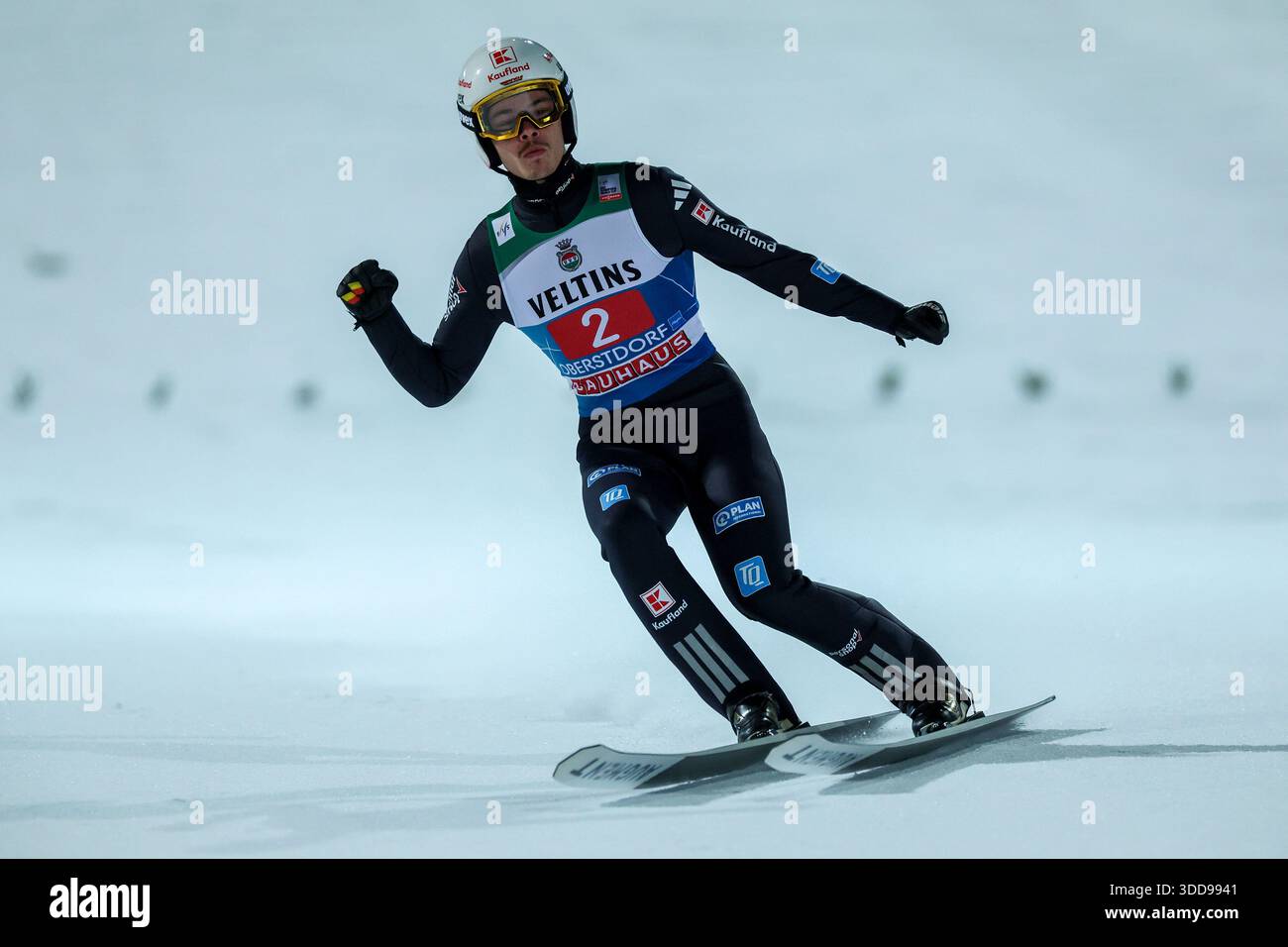 74. Vierschanzentournee am 29.12.2025 an der Schattenbergschanze in ...