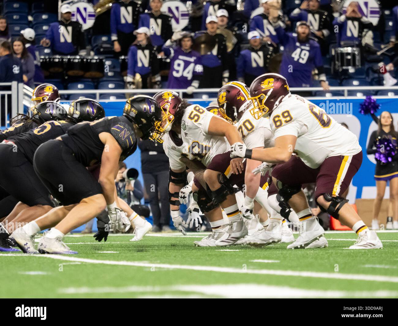 DETROIT, MI - DECEMBER 26: Central Michigan Chippewas offensive lineman ...