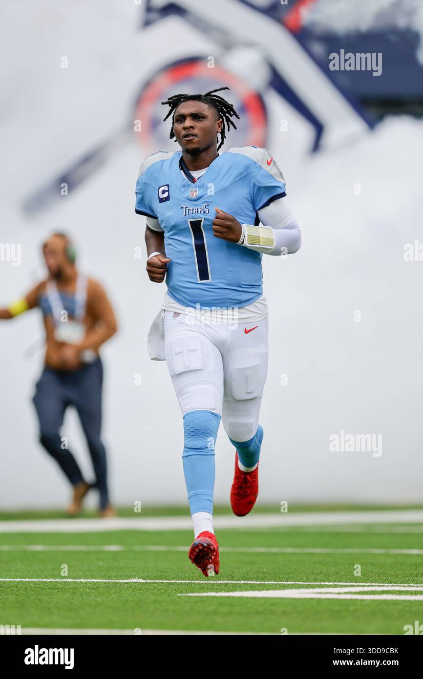 Tennessee Titans quarterback Cam Ward (1) is introduced prior to an NFL ...