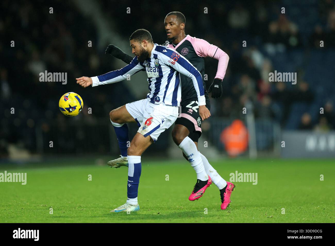 West Bromwich Albion's George Campbell (left) and Queens Park Rangers ...