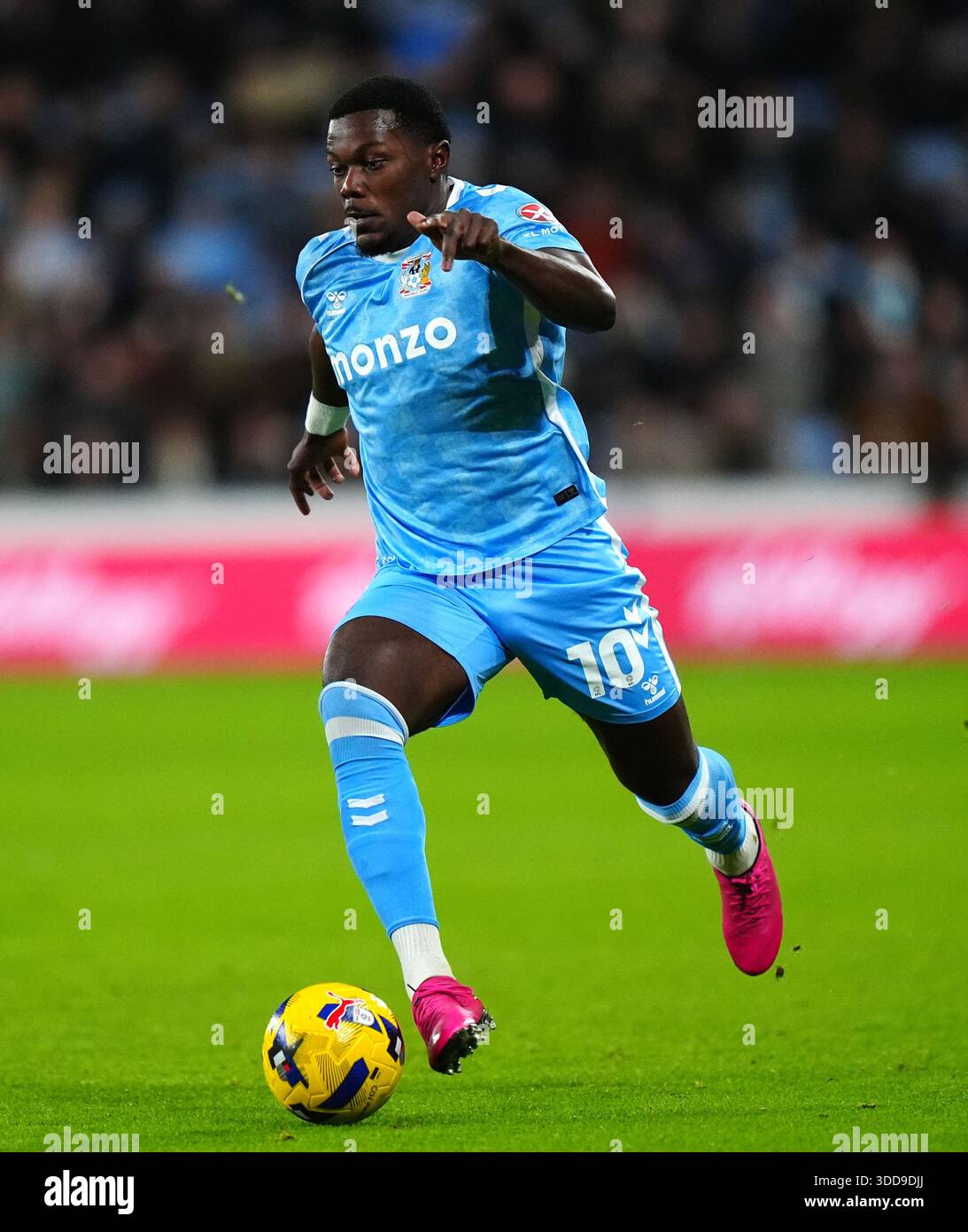 Coventry City's Ephron Mason-Clark during the Sky Bet Championship ...