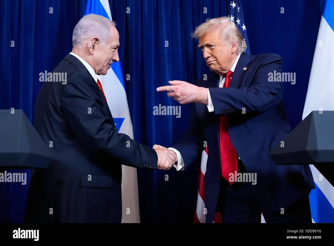 President Donald Trump shakes hands with Israel's Prime Minister ...