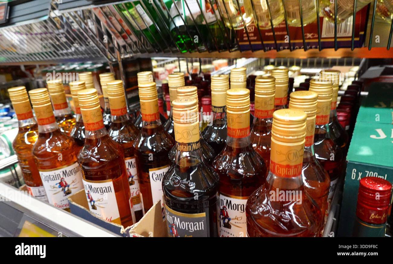Alkohol Verkauf . hier gesehen im Supermarkt in Braunschweig am 29.12. ...