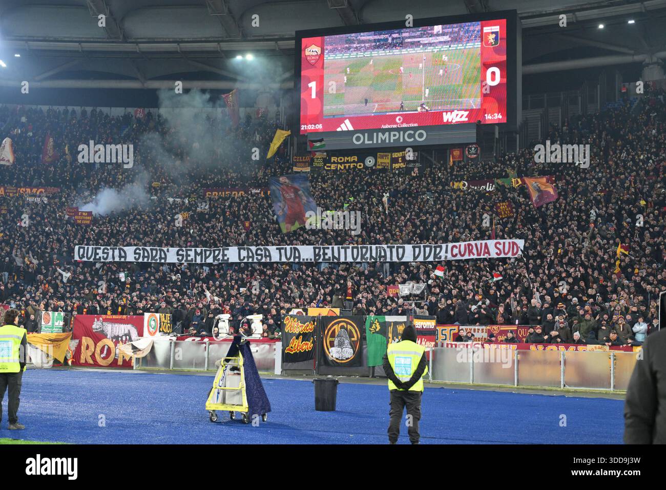 Olimpico Stadium, Rome, Italy - Banners in favour of Daniele De Rossi ...