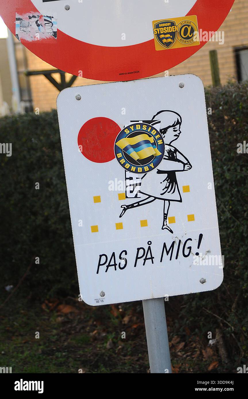 kASTRUP/Copenhagen/ Denmark/29 DECEMBER 2025/speed limit warning to ...