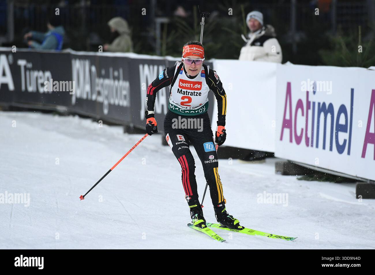 Biathlon auf Schalke am 28.12.2025 in der Veltins-Arena in ...