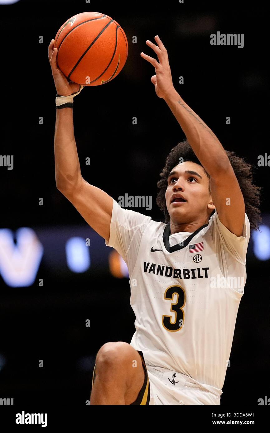 Vanderbilt guard Tyler Tanner (3) plays during the second half of an ...