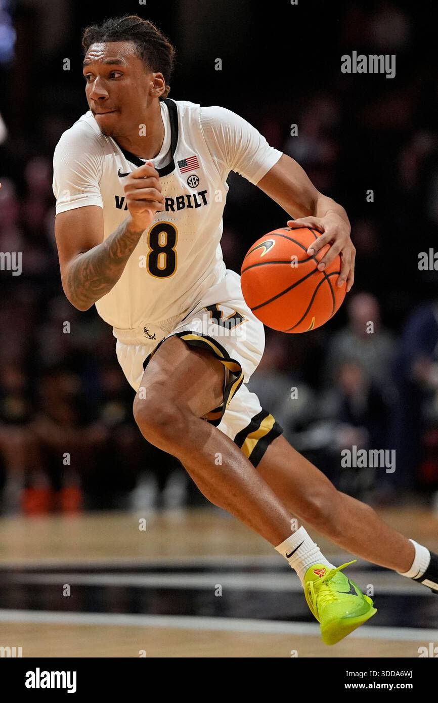 Vanderbilt guard Tyler Harris (8) plays during the second half of an ...