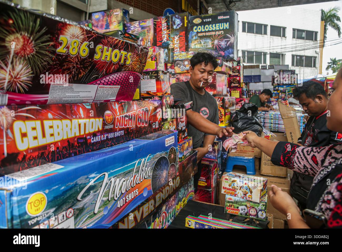 December 30, 2025, Jakarta, Jakarta, Indonesia: Residents buy ...