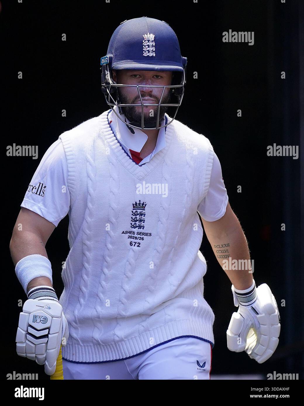 England's Ben Duckett walks out to bat on day one of the fourth NRMA ...