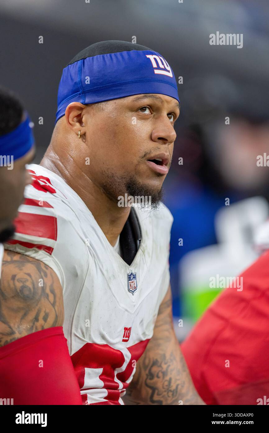New York Giants defensive tackle Roy Robertson-Harris (95) against the ...