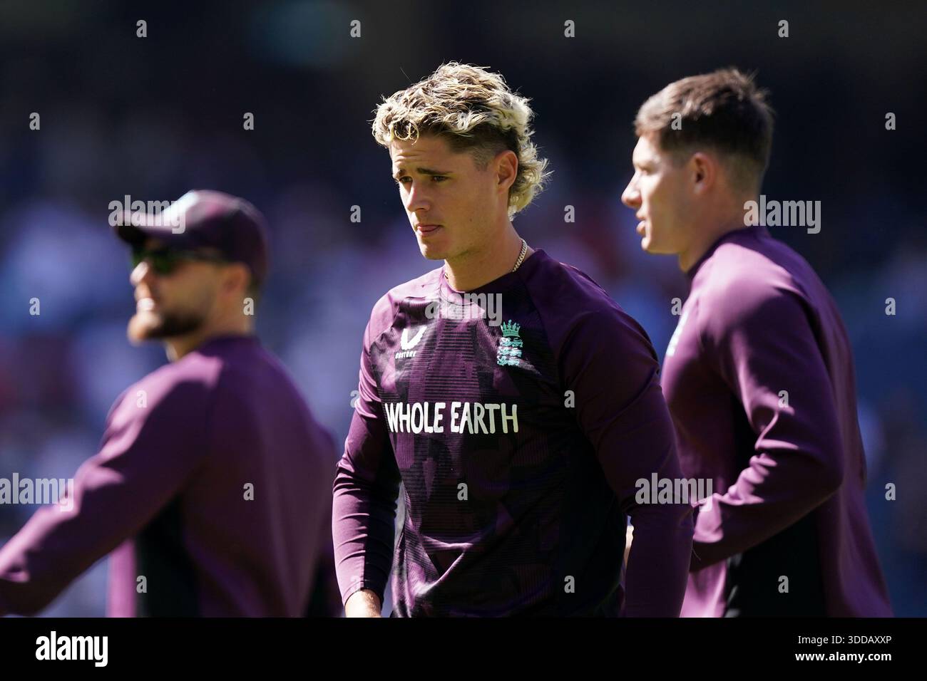 England's Jacob Bethell warms up on day two of the fourth NRMA ...
