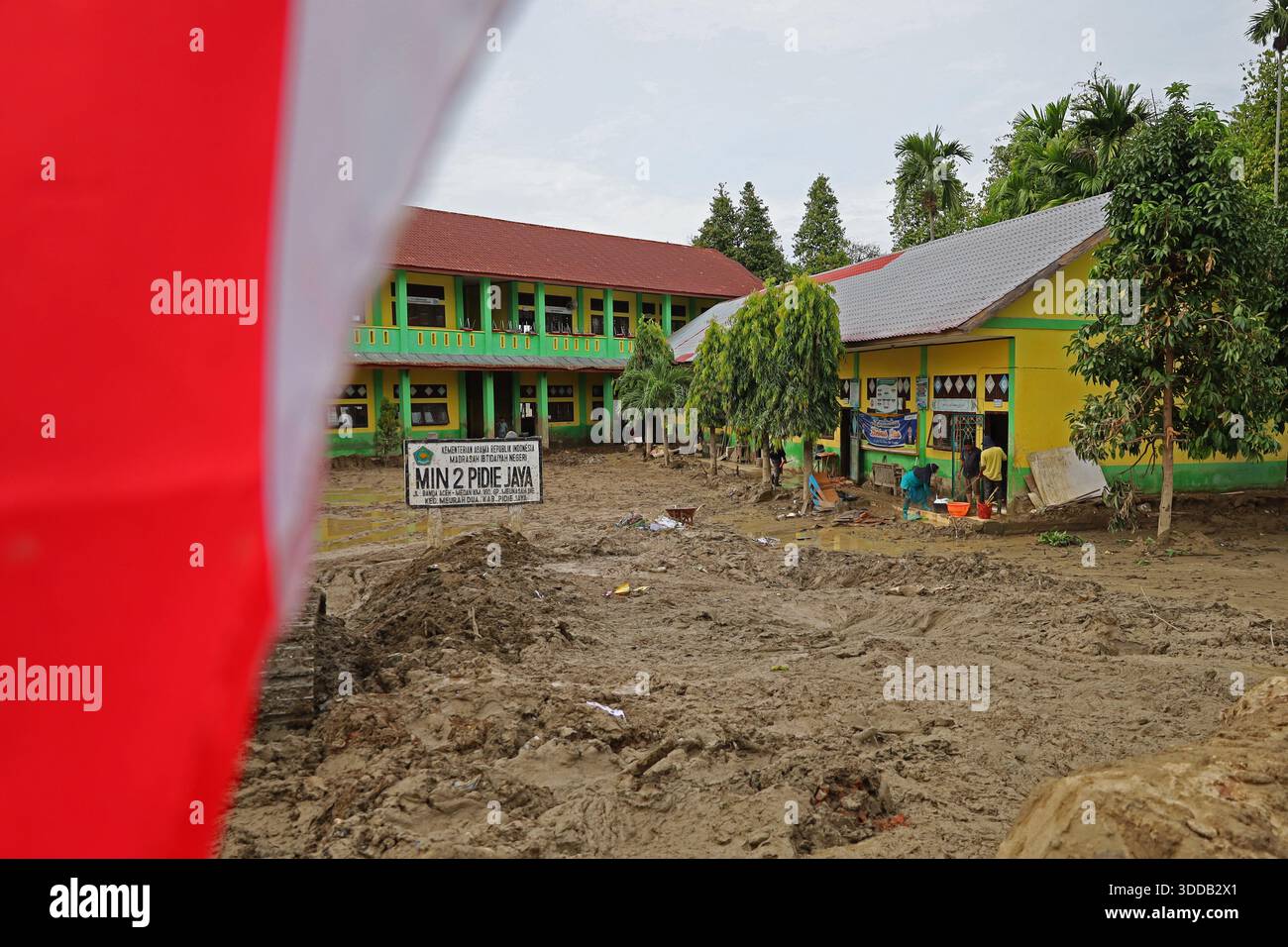 December 30, 2025, Pidie Jaya, Aceh, Indonesia: Teachers clean school ...