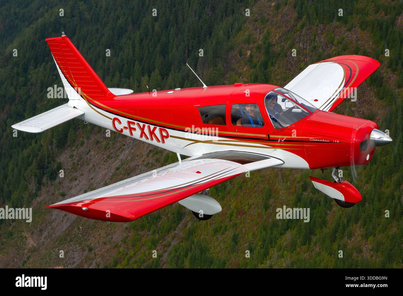 A Piper PA-28-140 Cherokee with registration C-FXKP and MSN 28-22195 is ...