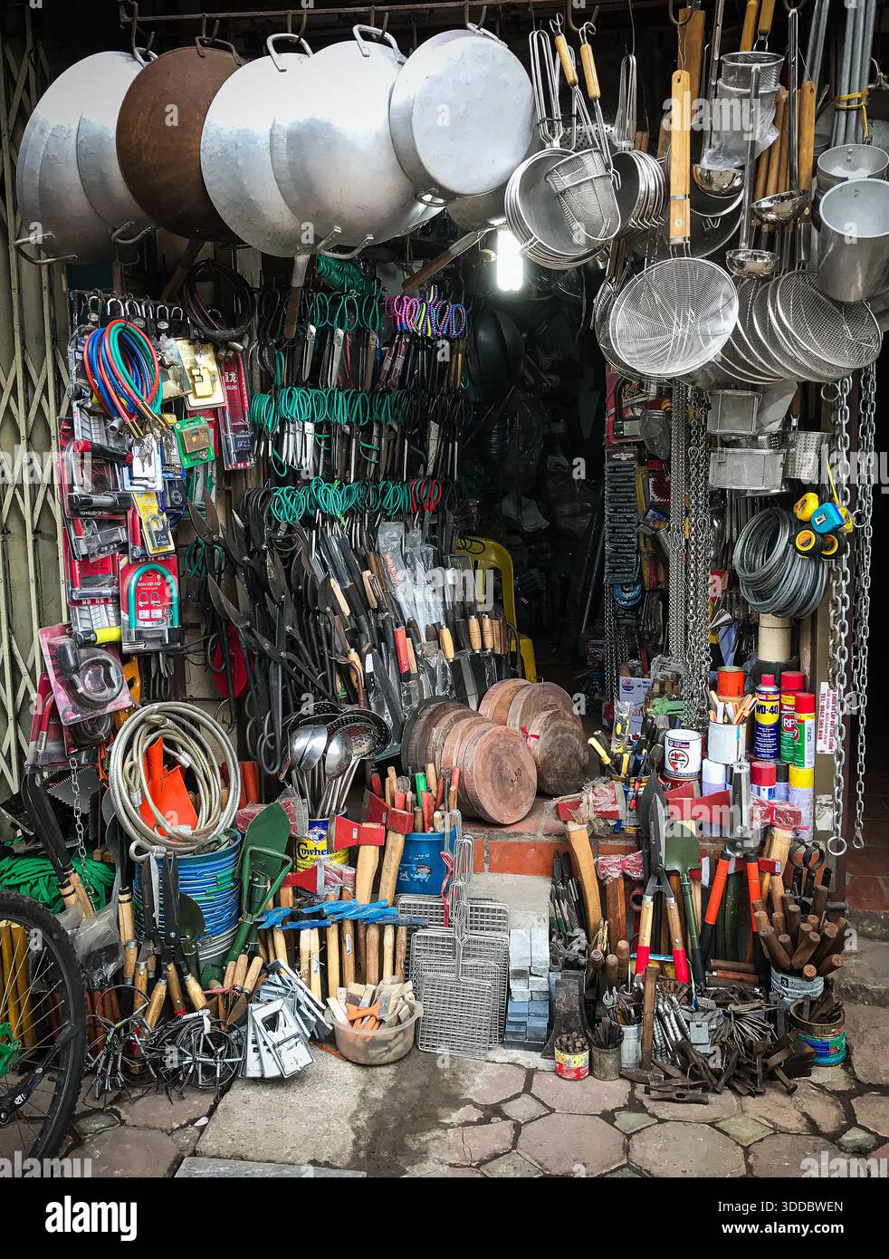 Hardware store cambodia hi-res stock photography and images - Alamy