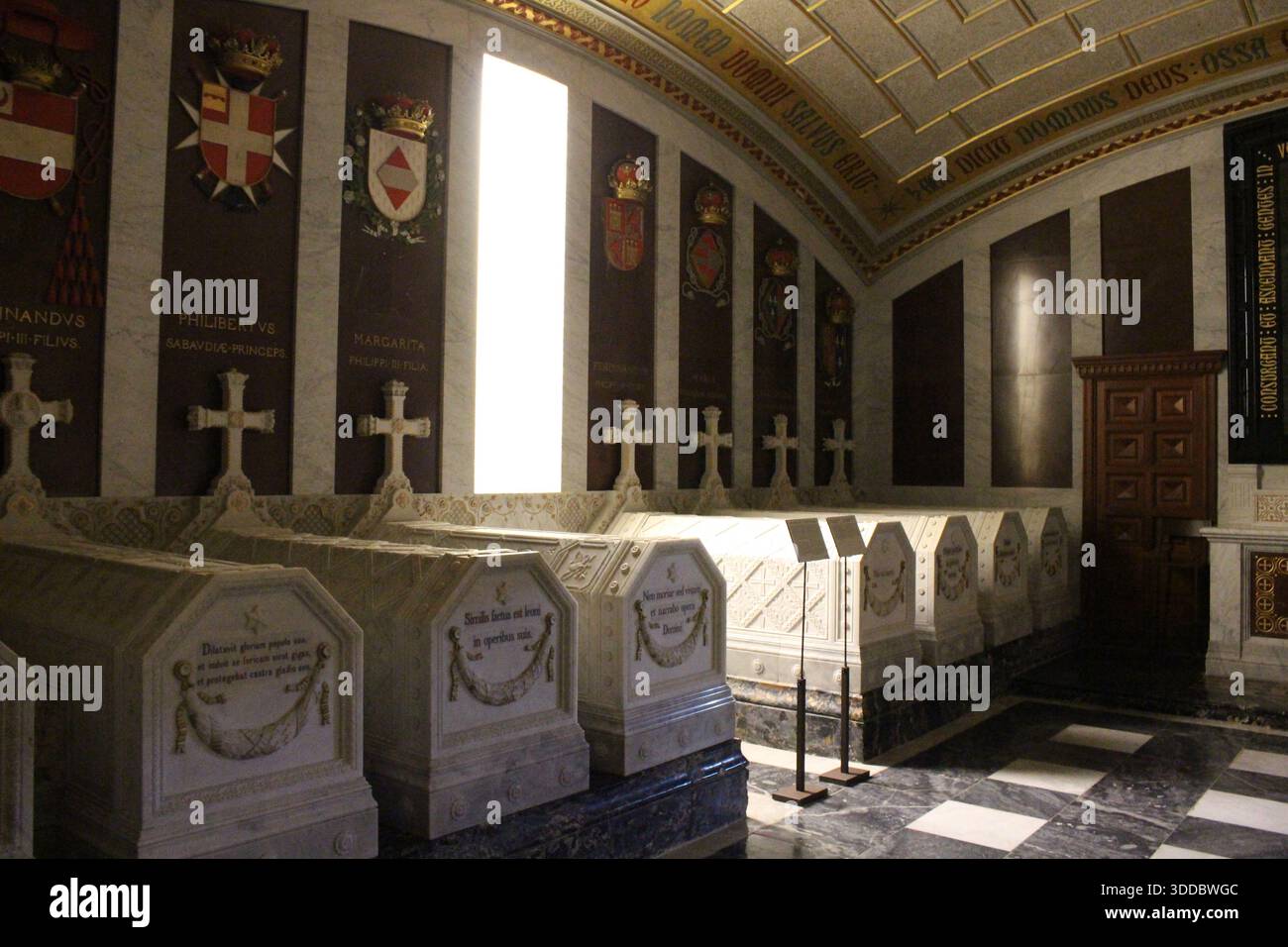 Royal mausoleum with marble tombs of Spanish monarchs, Pantheon of ...