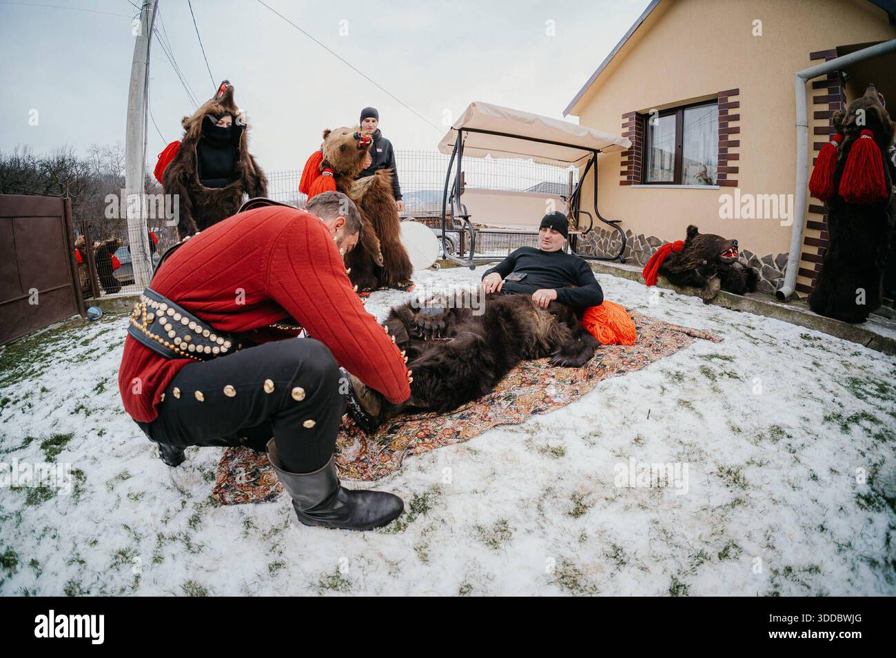 Bear Dance Tradition in Comanesti, Bacau, Romania Comanesti, Bacau ...
