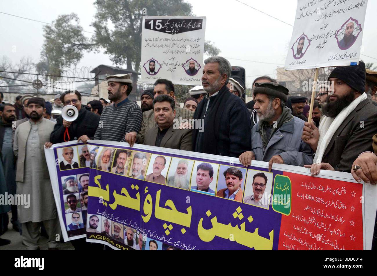 PESHAWAR, PAKISTAN, DEC 30: Members of Pension Bachao Tehreek (Save ...