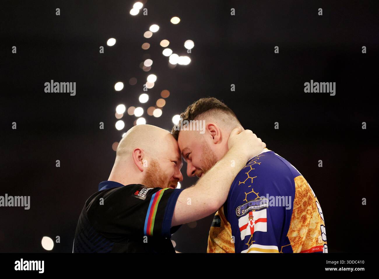 Paddy power world darts championship day seventeen alexandra hi-res ...