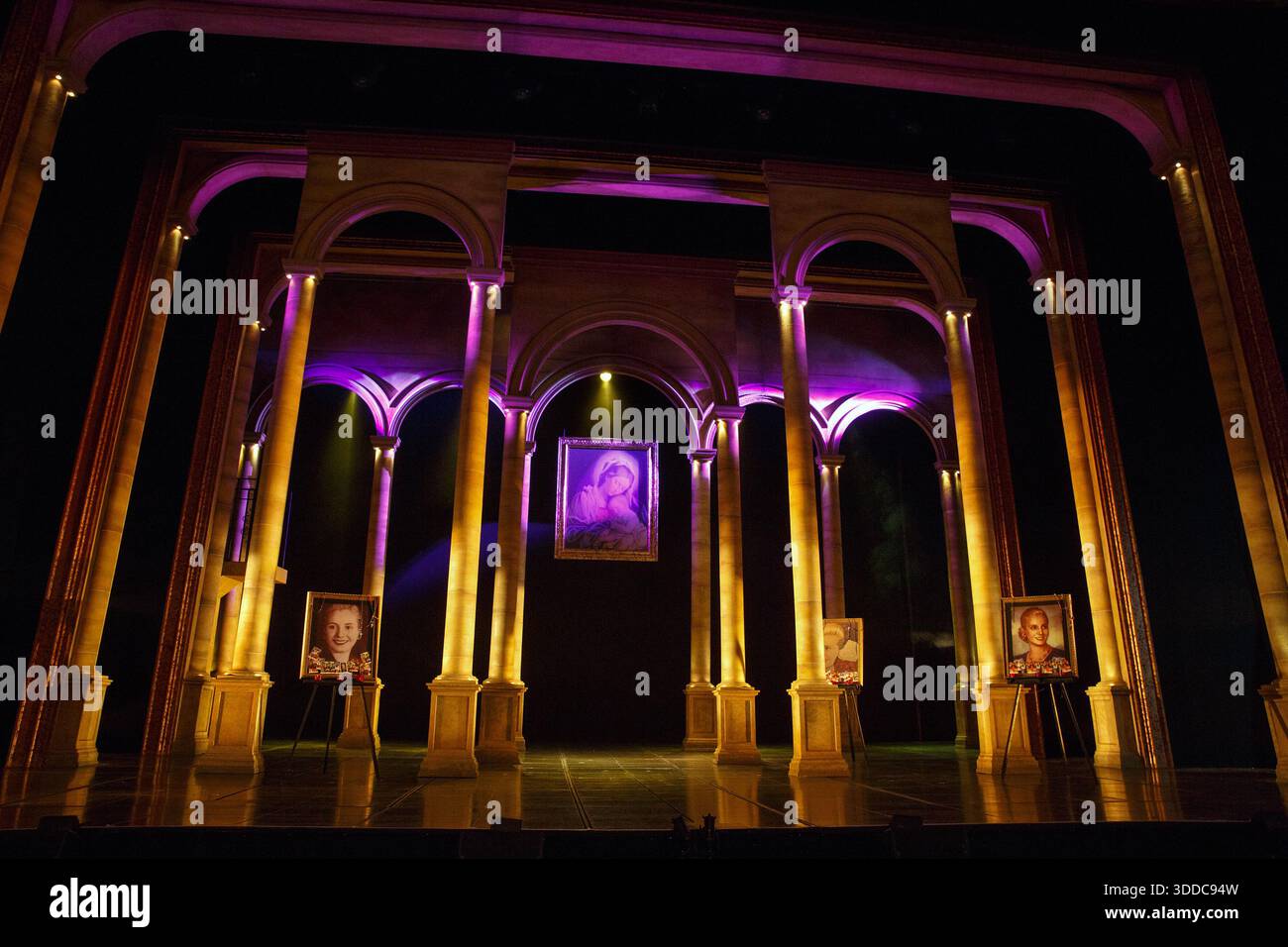 Evita the musical set hi-res stock photography and images - Alamy