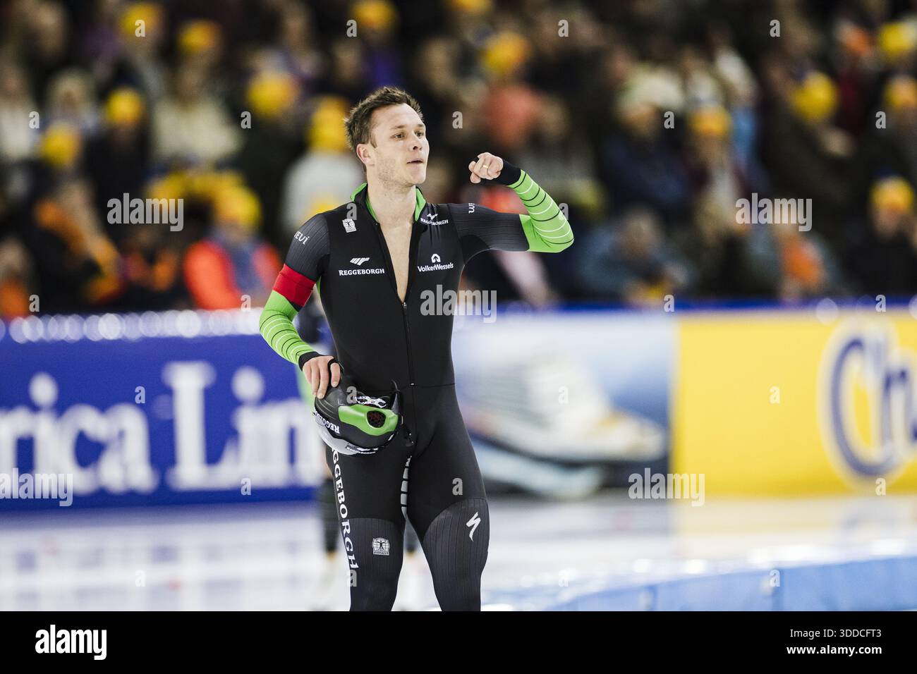 HEERENVEEN - Marcel Bosker in action during the men's 1500m on the ...