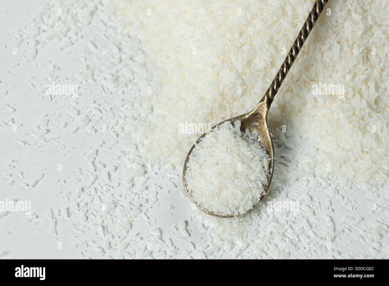 Chopped dried coconut flakes hi-res stock photography and images - Alamy