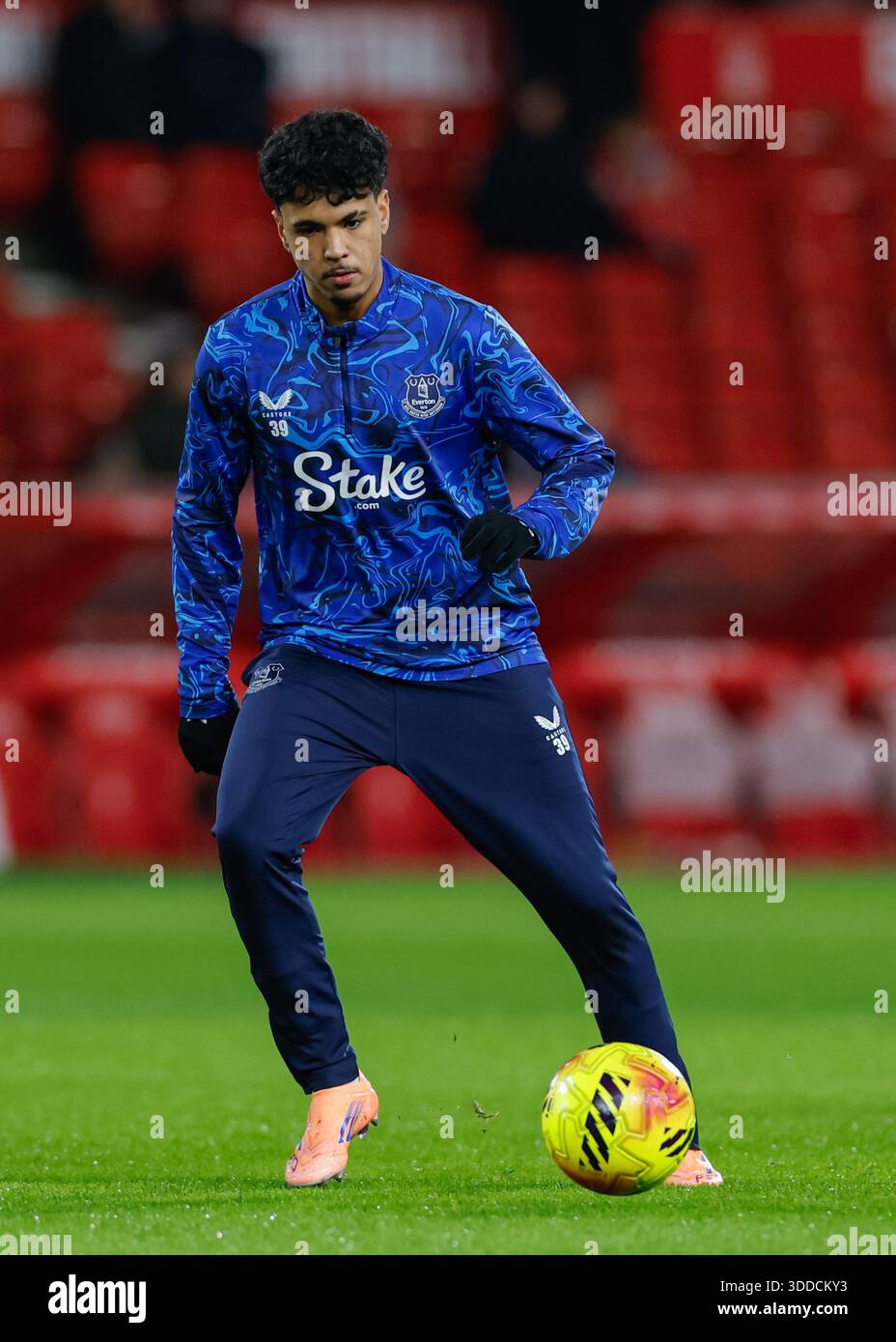 Nottingham, England, 30th December 2025. Adam Aznou of Everton warms up ...