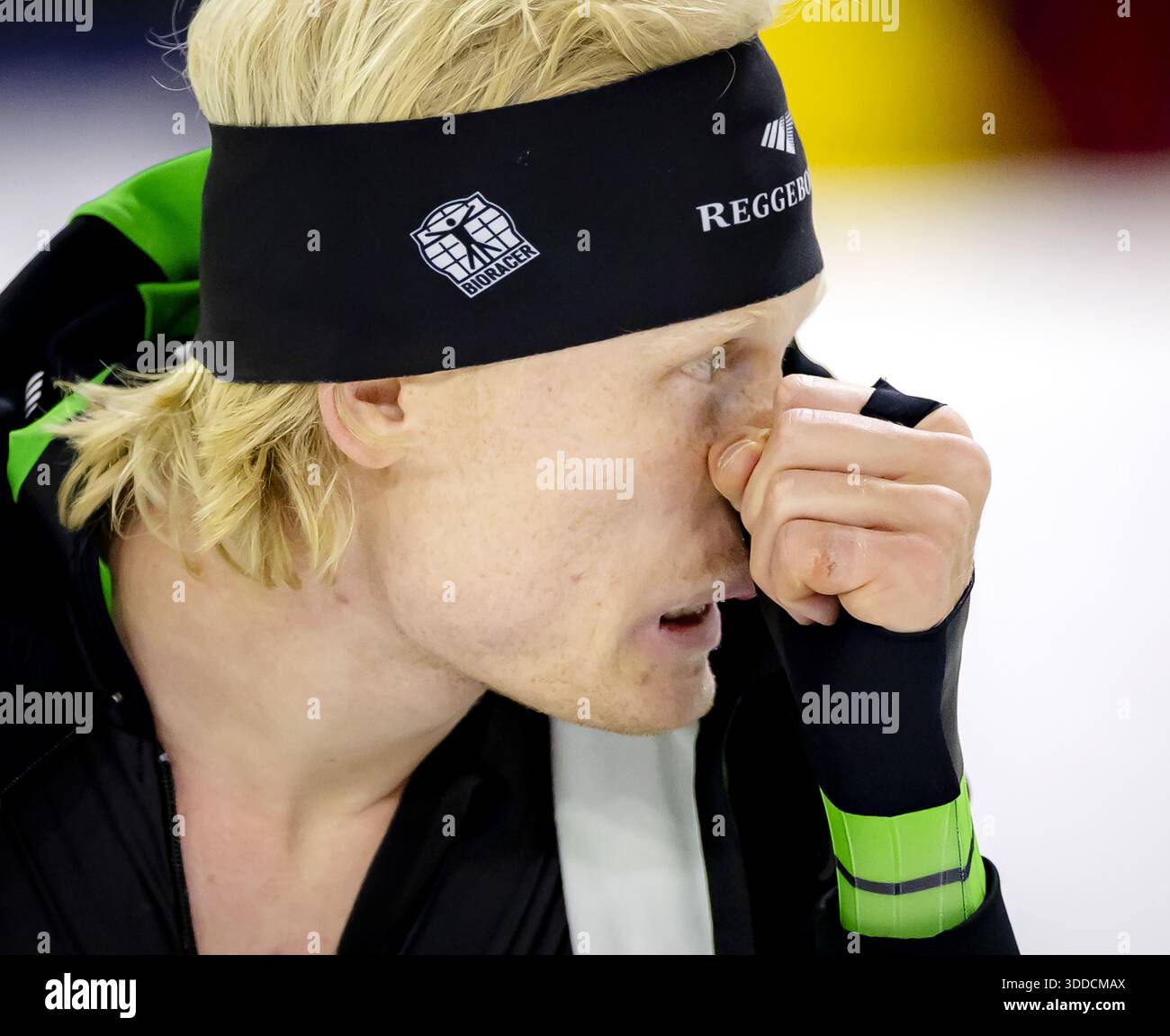 HEERENVEEN - Tim Prins after the women's 5000 meters on the final day ...