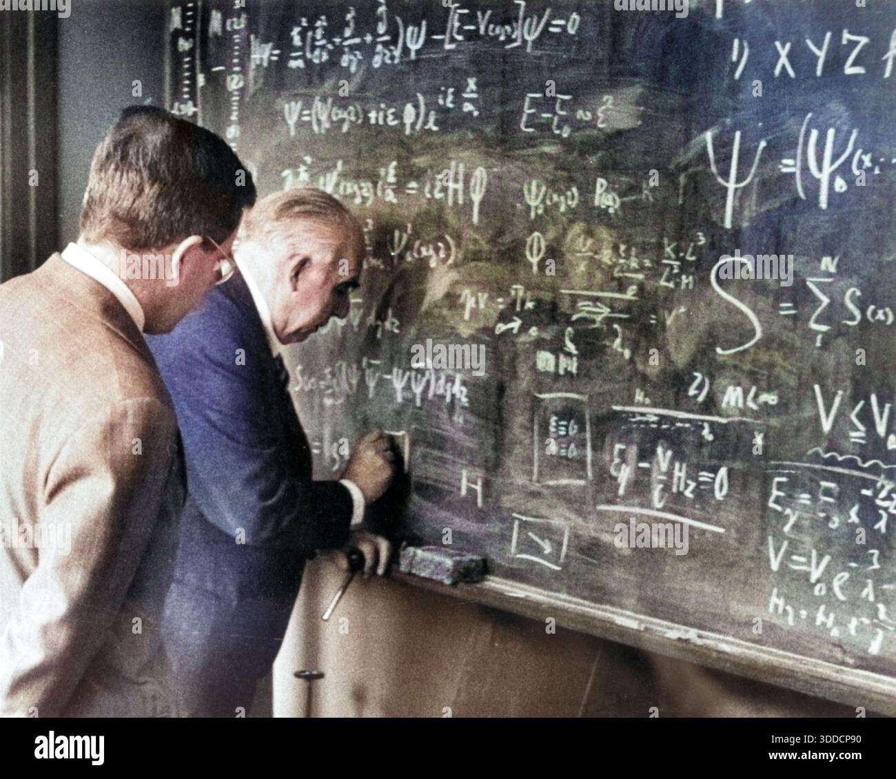 Niels bohr aage bohr hi-res stock photography and images - Alamy