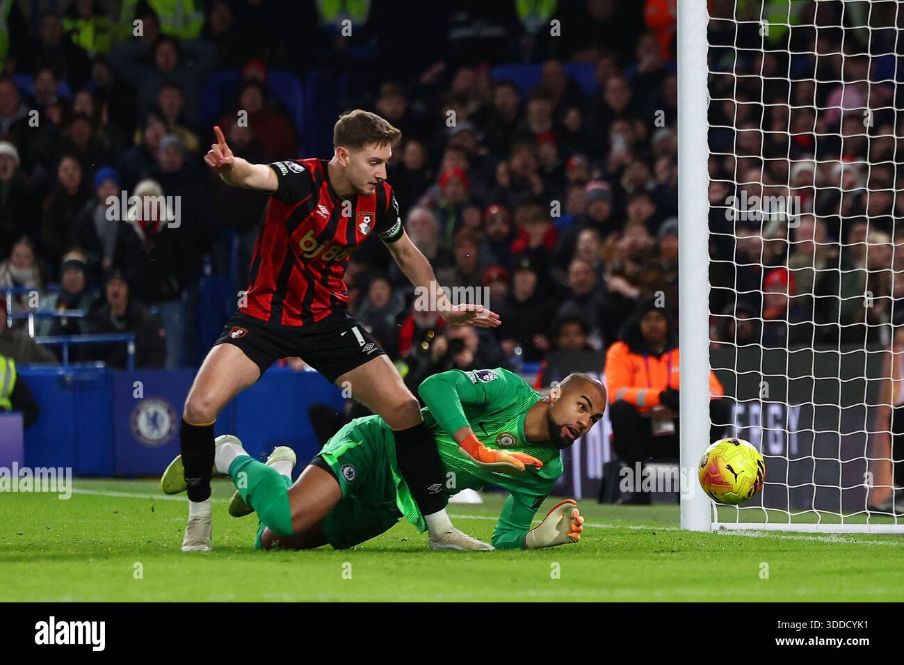 London, England, 30th December 2025. David Brooks of Bournemouth scores ...