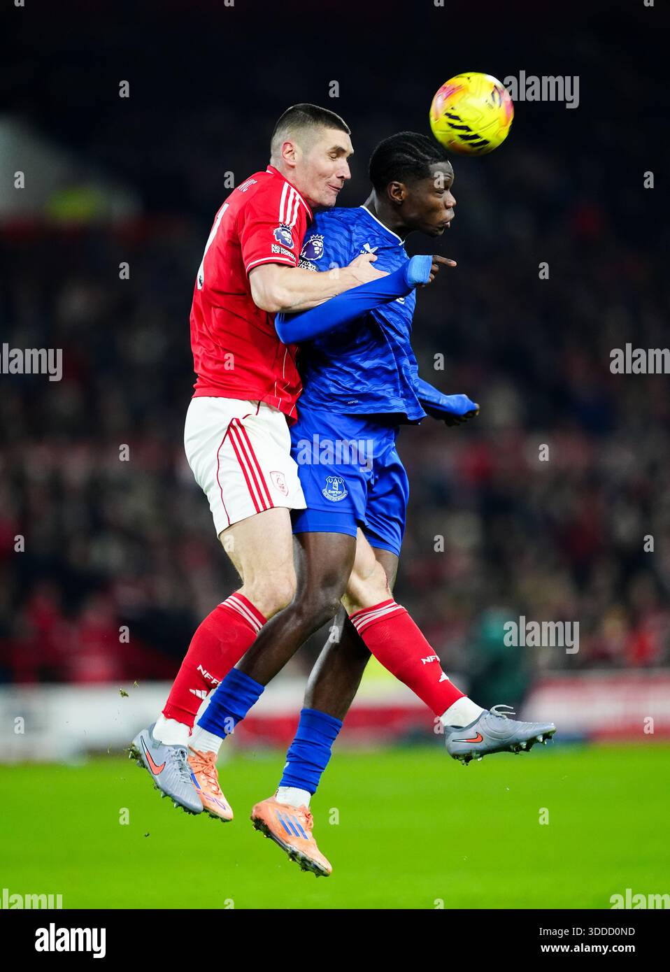 Nottingham Forest's Nikola Milenkovic and Everton's Thierno Barry ...