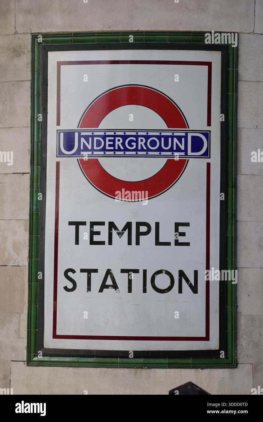 Sign for Temple London Underground Station Stock Photo - Alamy