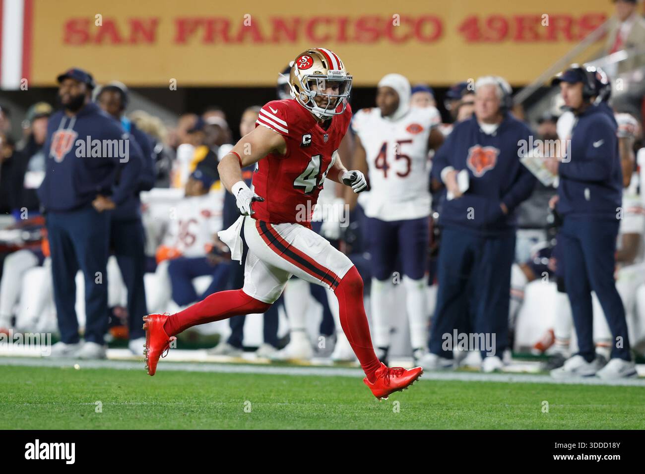 San Francisco 49ers fullback Kyle Juszczyk (44) runs a route during an ...