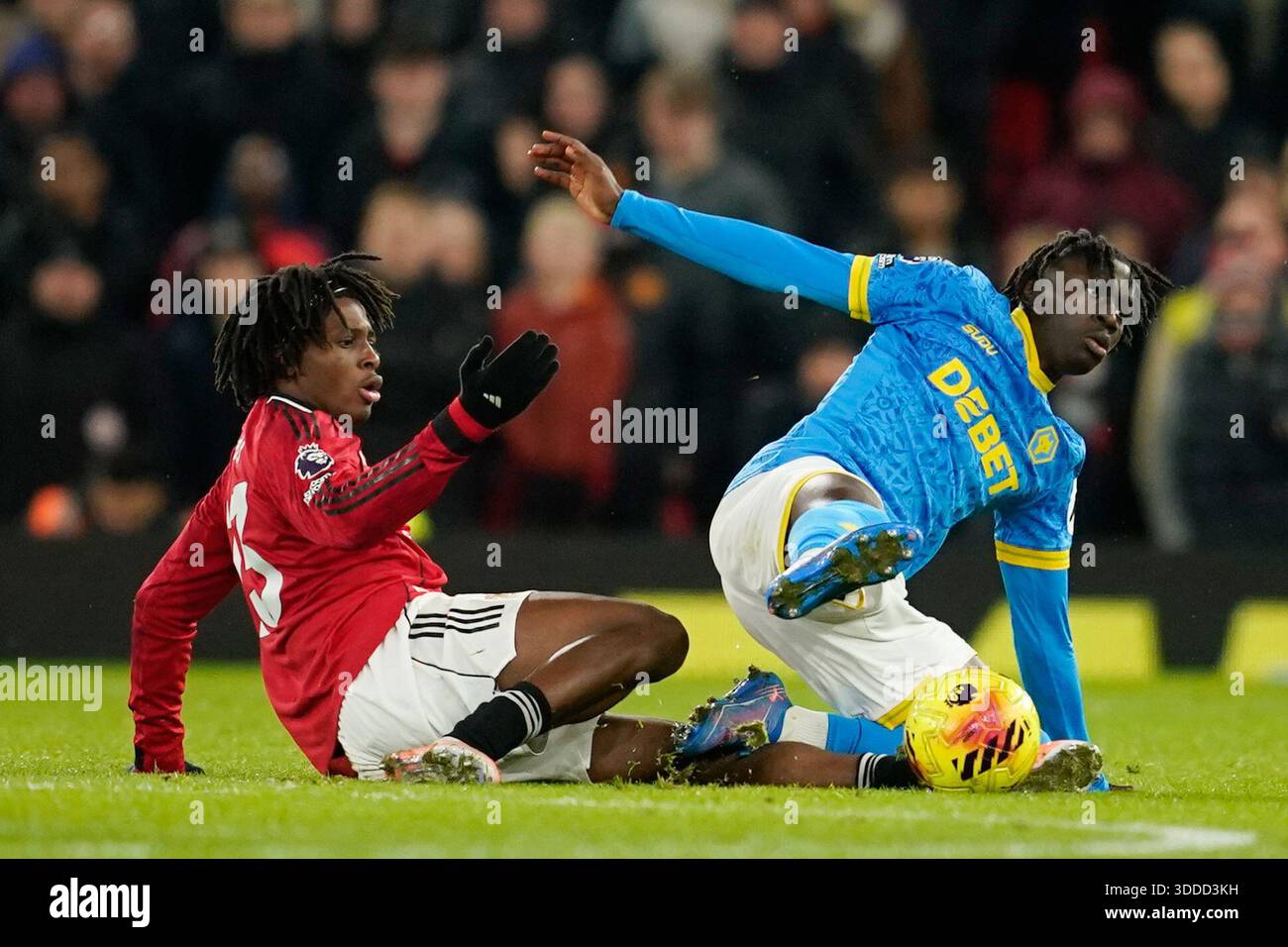 Manchester United's Patrick Dorgu and Wolverhampton Wanderers' Mateus ...
