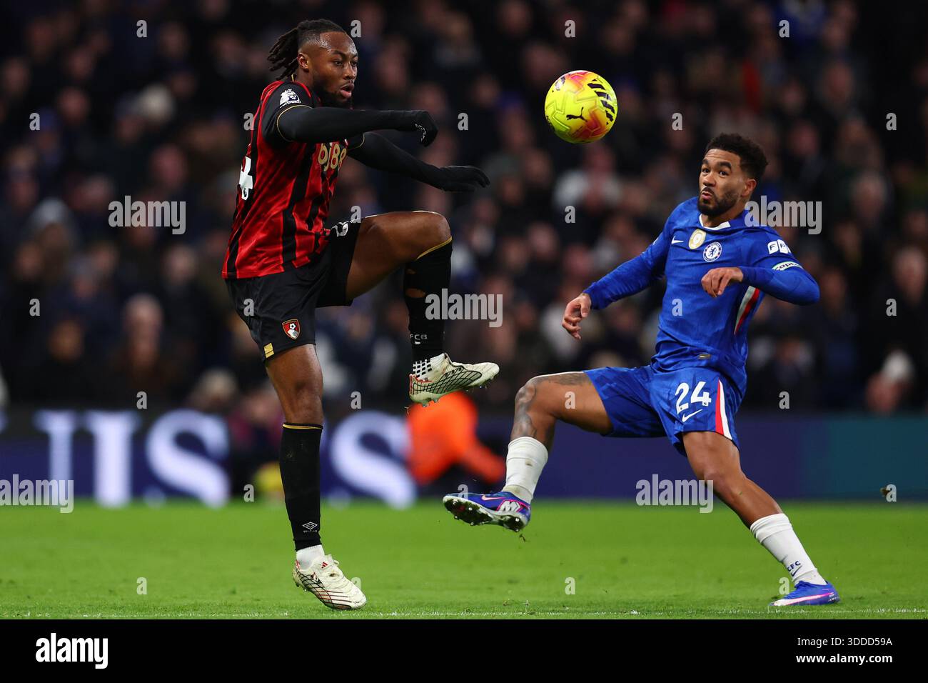 London, England, 30th December 2025. Antoine Semenyo of Bournemouth and ...