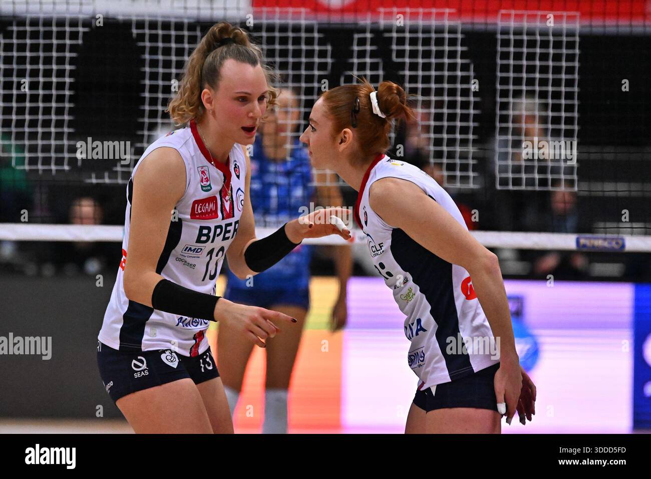 Emilia Weske and Roberta Carraro ( Volley Bergamo 1991 Stock Photo - Alamy