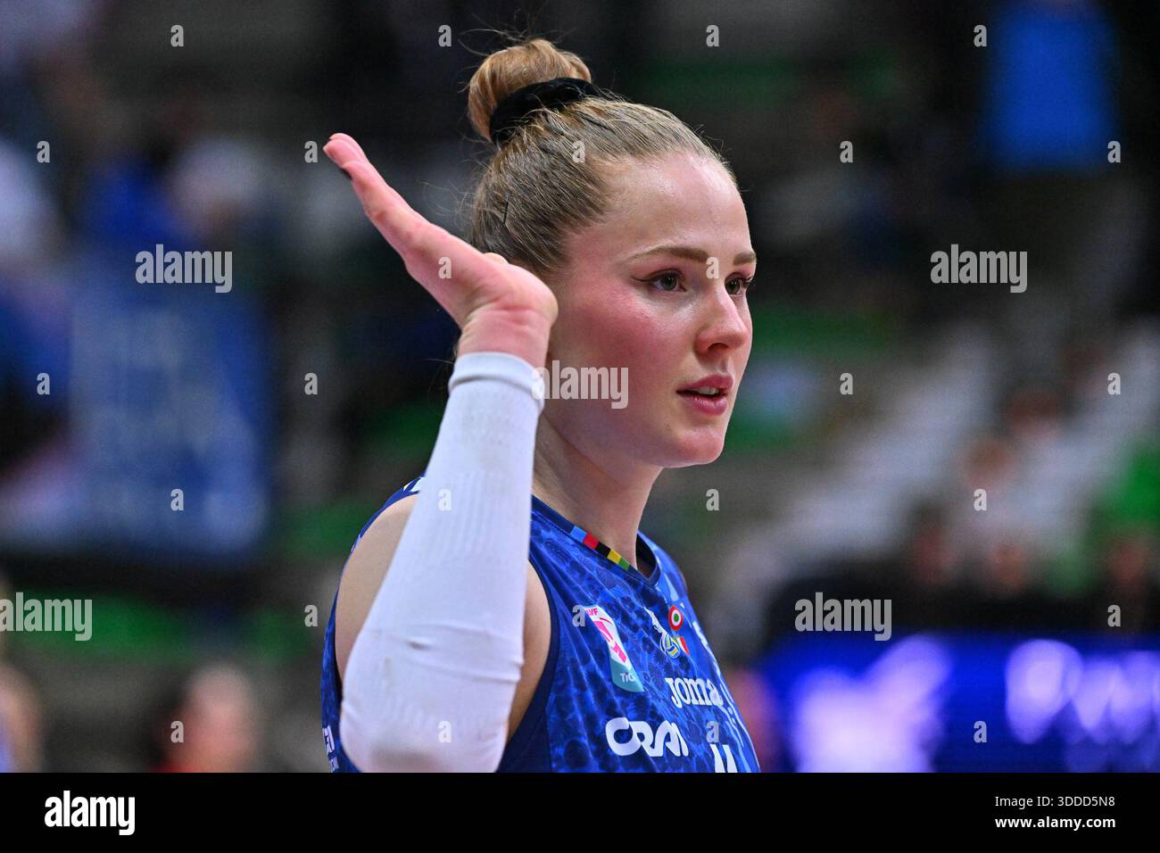 Isabelle Haak ( Prosecco DOC Imoco Conegliano Stock Photo - Alamy