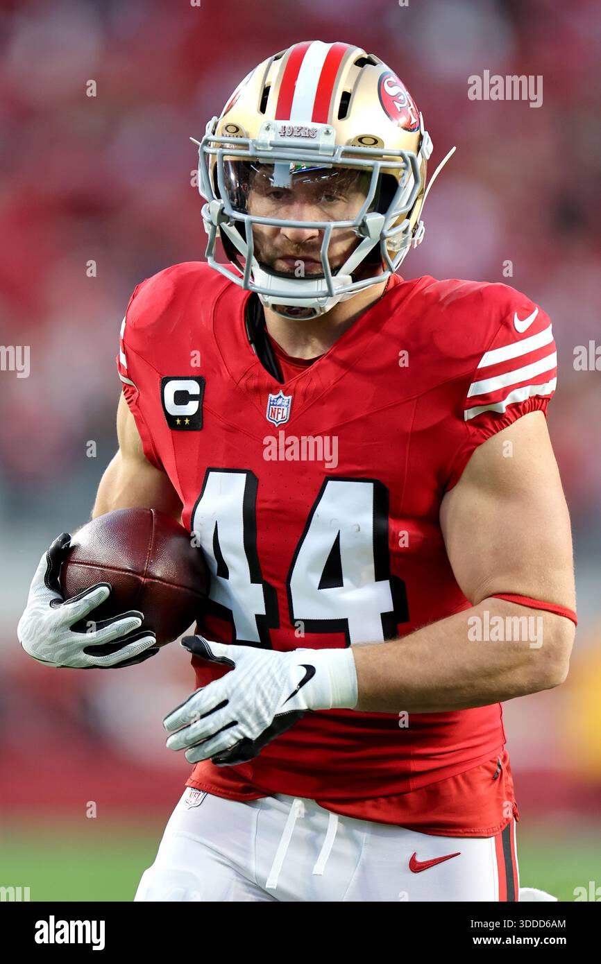 San Francisco 49ers fullback Kyle Juszczyk (44) warms up during an NFL ...