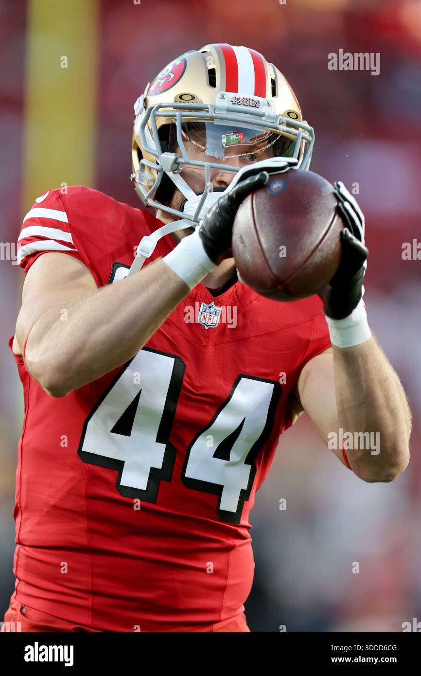 San Francisco 49ers fullback Kyle Juszczyk (44) warms up during an NFL ...
