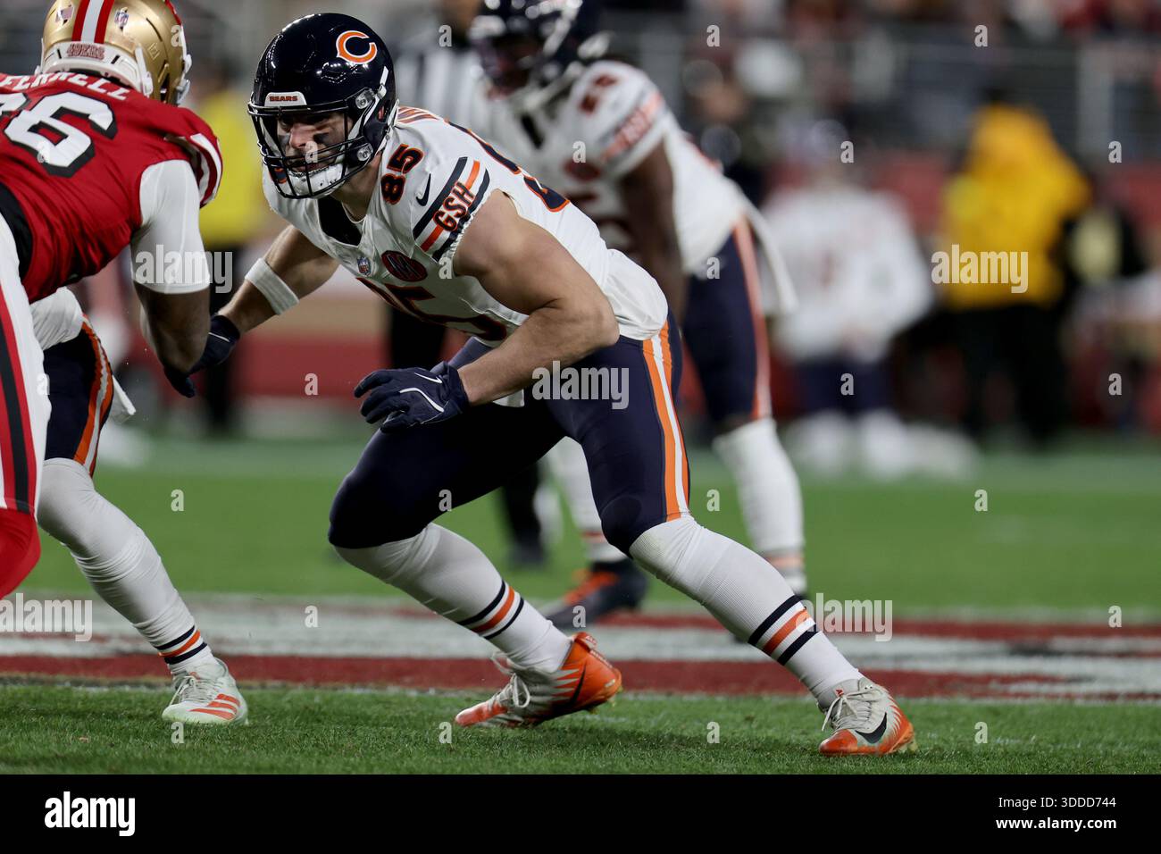 Chicago Bears tight end Cole Kmet (85) blocks during an NFL football ...