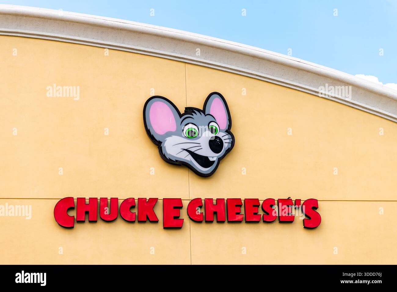 Chuck e cheese hi-res stock photography and images - Alamy
