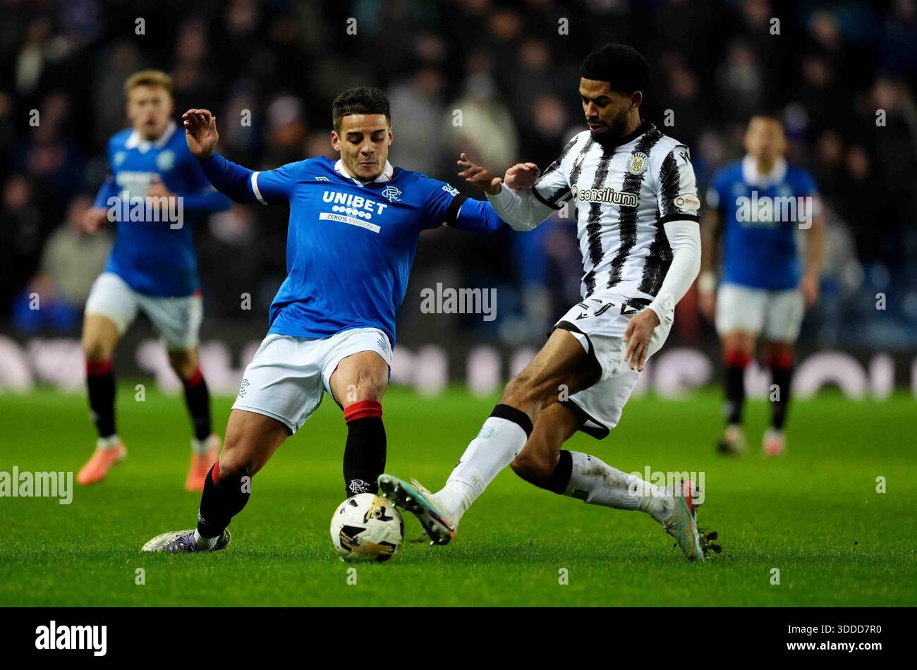 Rangers' Max Aarons (left) and St Mirren's Miguel Freckleton battle for ...