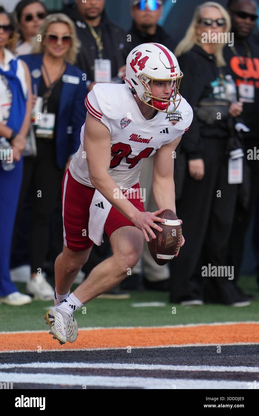 Miami Ohio punter Pierse Stainton (34) in the first half of the Snoop ...
