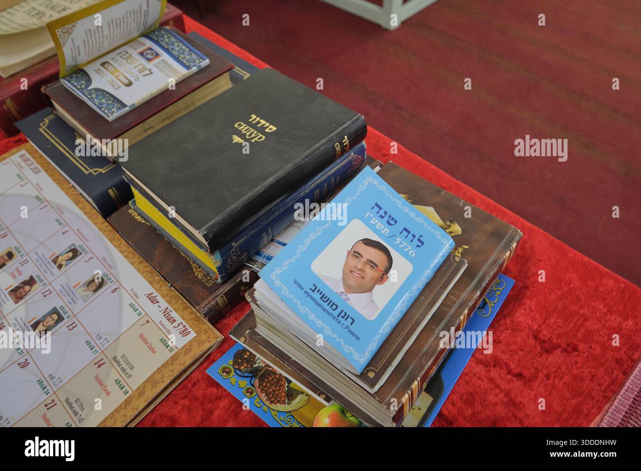 Bukharan jews synagogue hi-res stock photography and images - Alamy