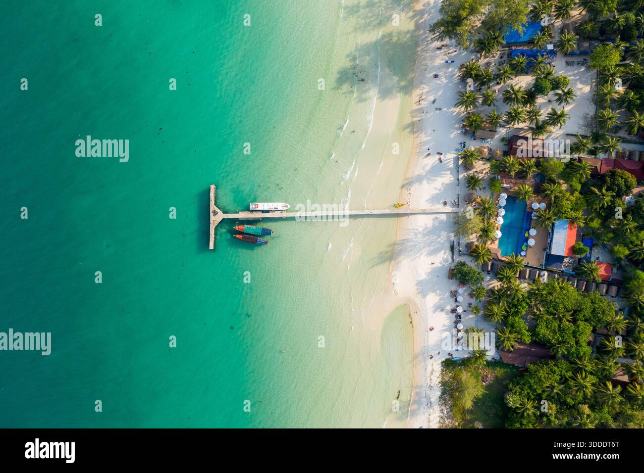 Wide overhead island view paradise hi-res stock photography and images ...