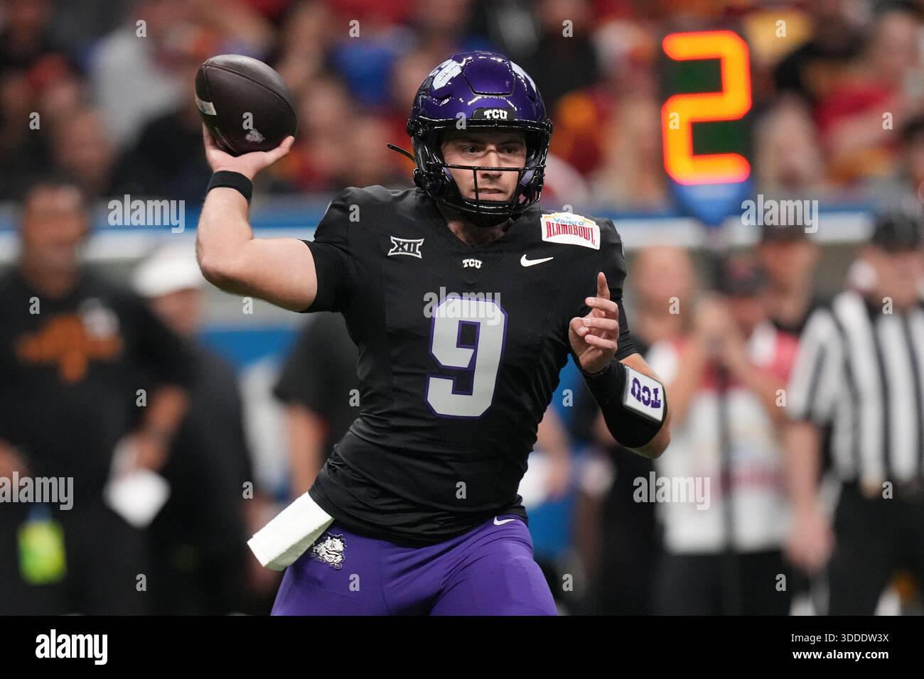 TCU quarterback Ken Seals (9) throws against Southern California during ...