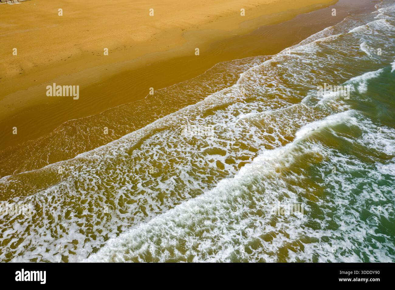 Aerial perspective gentle foamy hi-res stock photography and images - Alamy