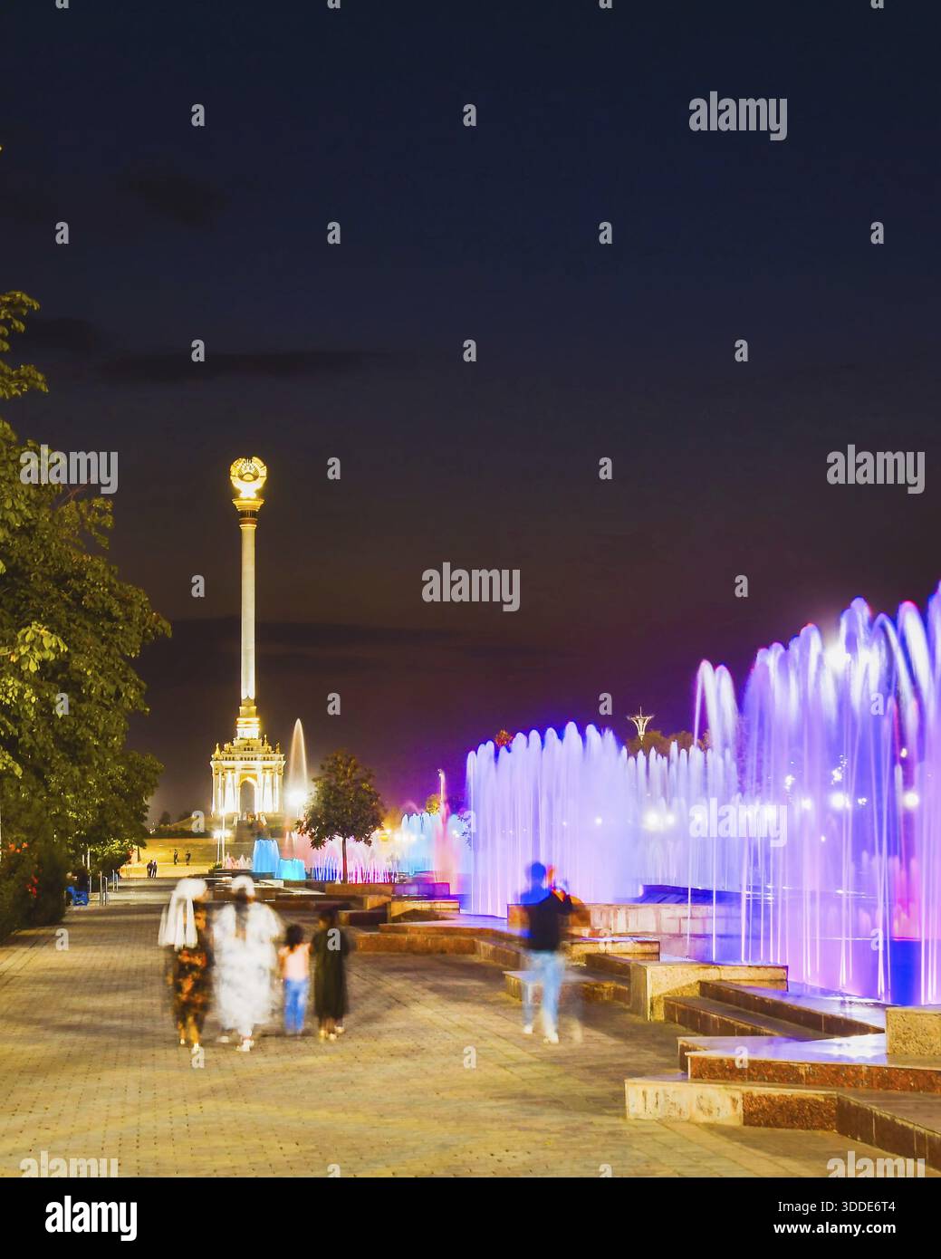 Dusti square hi-res stock photography and images - Alamy